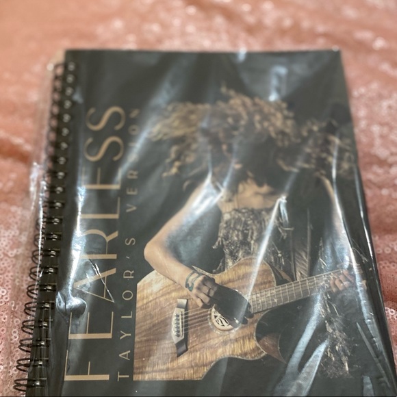 Taylor Swift | Accessories | Taylor Swift Fearless Taylors Version ...